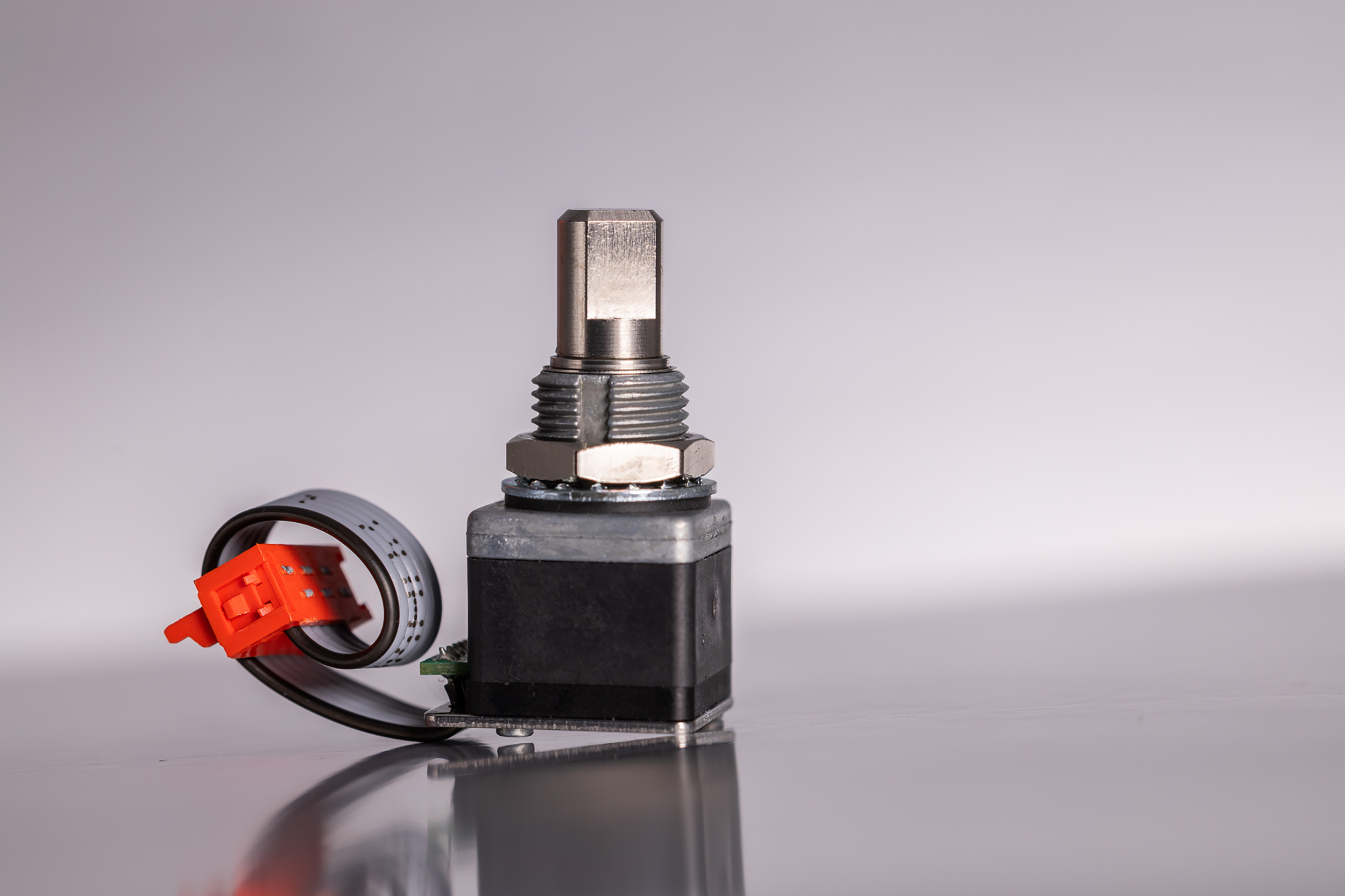 Hall Effect Rotary Encoder: Impacts on the Engineering Industry | Grayhill